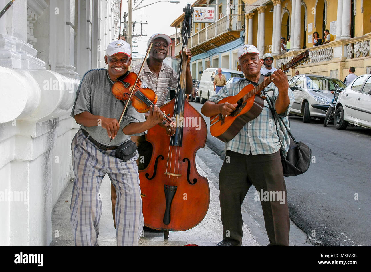 String insruments hi-res stock photography and images - Alamy