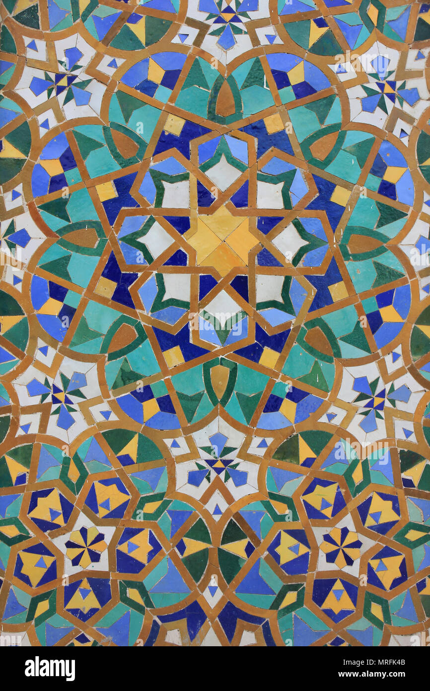 Tile mosque geometric art hi-res stock photography and images - Alamy