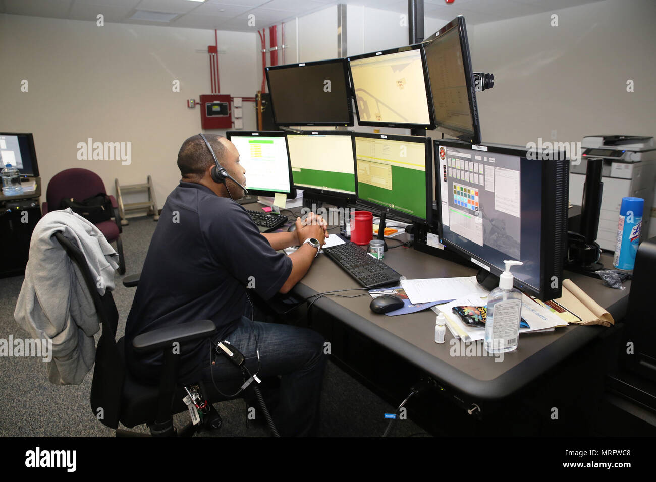 911 dispatch system hi-res stock photography and images - Alamy