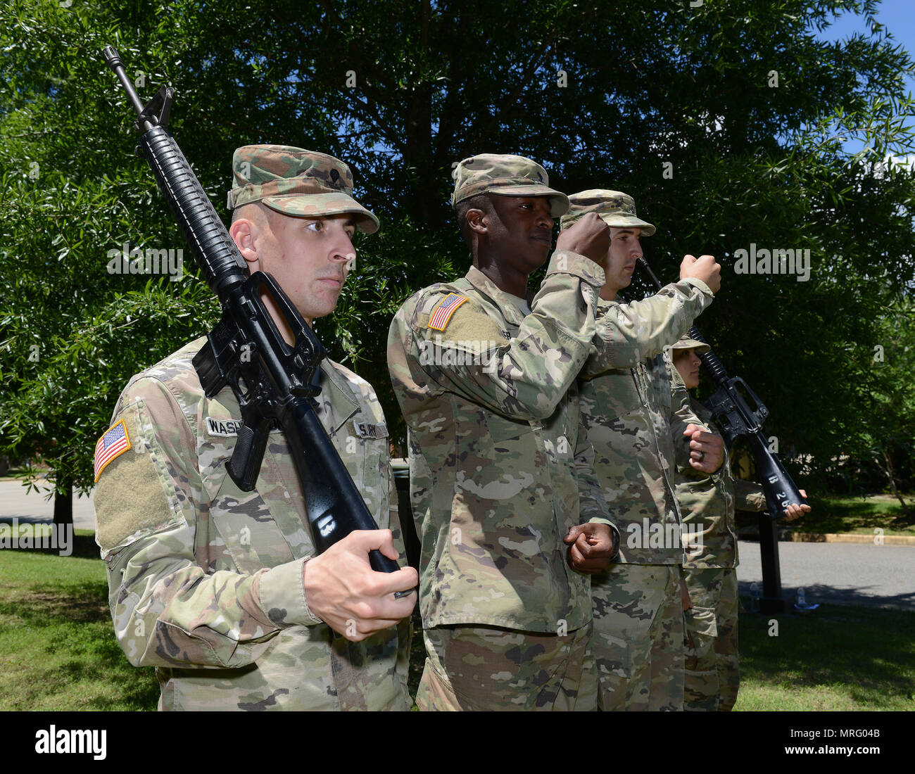 U.S. Army Soldiers from the Fort Eustis Color Guard practice presenting ...