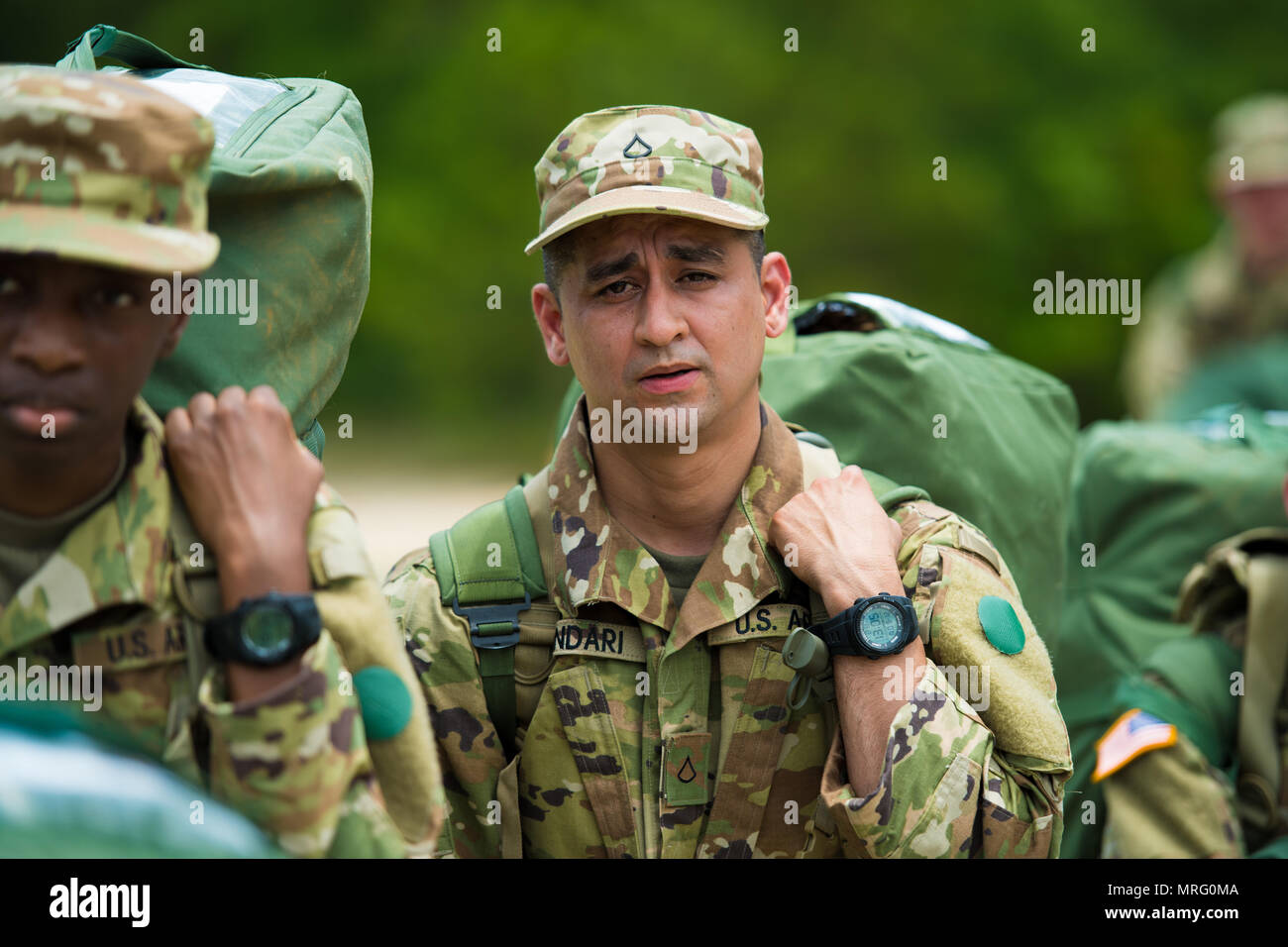 U.S. Army Trainees assigned to Foxtrot 1st Battalion 34th Infantry ...