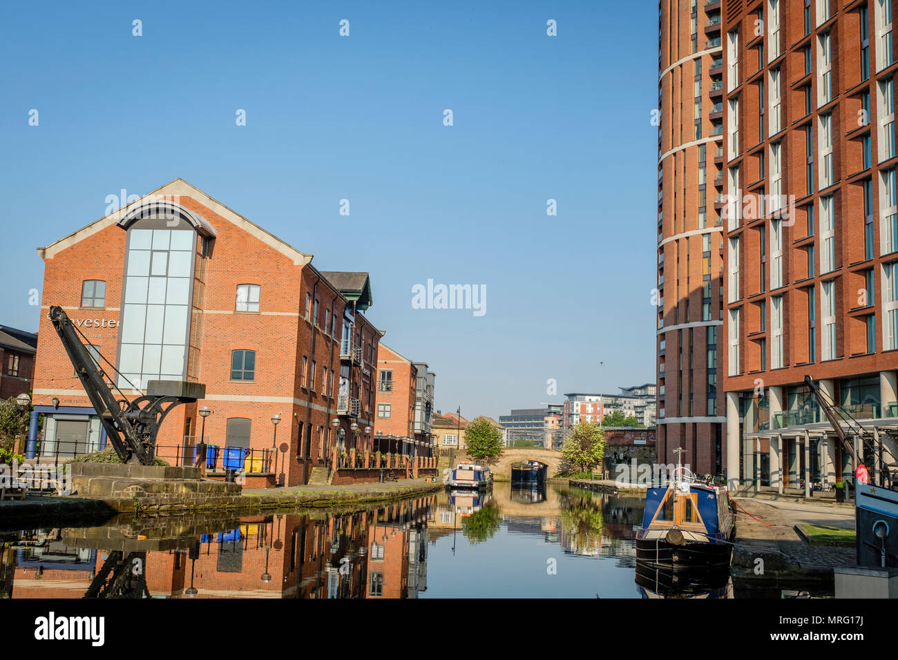 The Leeds Liverpool Canal at Granary Wharf, Leeds, West Yorkshire, UK ...