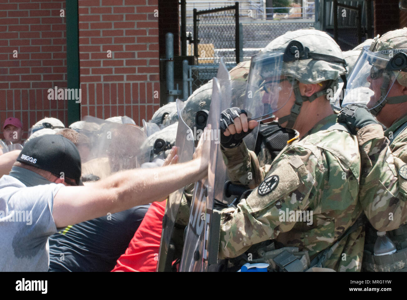North Carolina Army National Guard soldiers from the 130th Maneuver ...