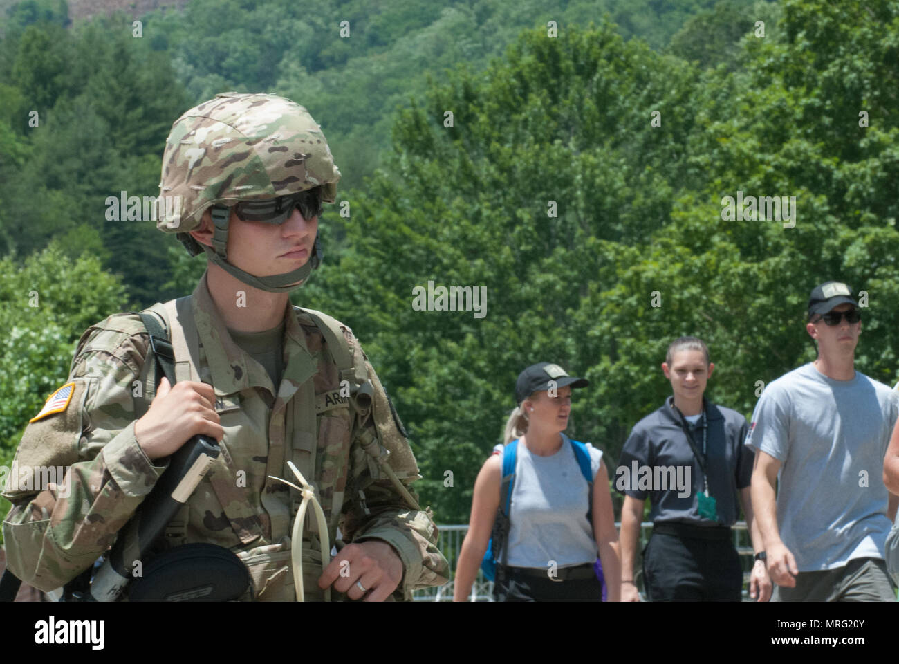 North Carolina Army National Guard soldiers from the 130th Maneuver ...