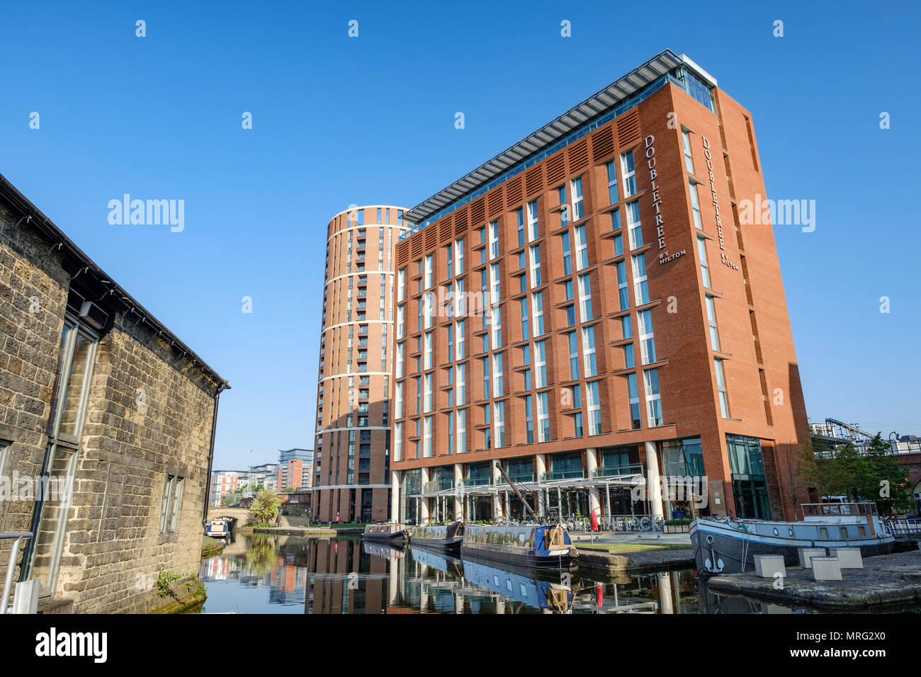 The Leeds Liverpool Canal at Granary Wharf, Leeds, West Yorkshire, UK ...