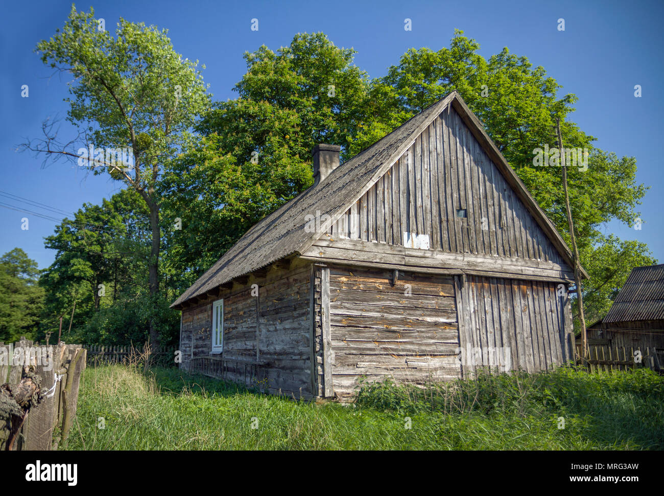 Old wooden farmhouse Stock Photo - Alamy
