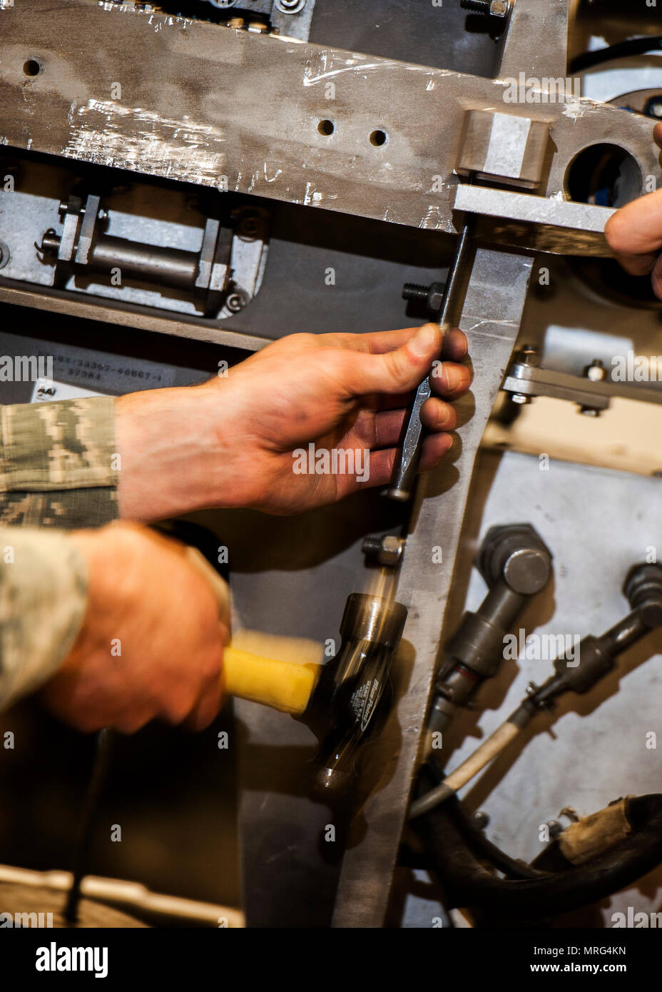 Transverse force hi-res stock photography and images - Alamy