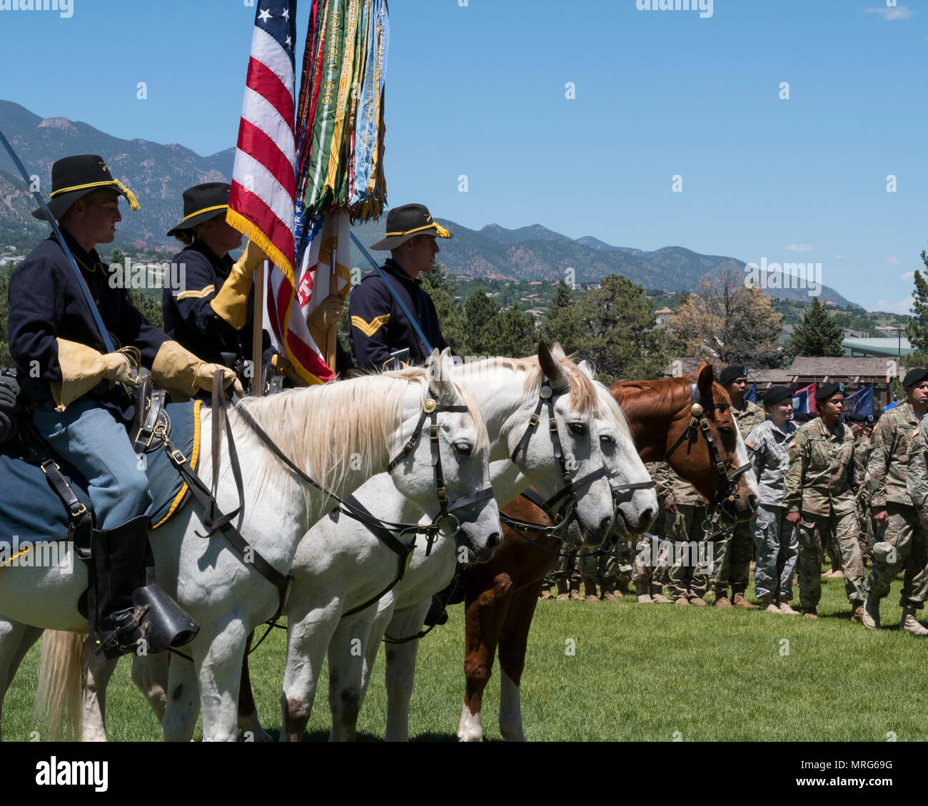 4th infantry division fort carson mounted color guard hi-res stock ...