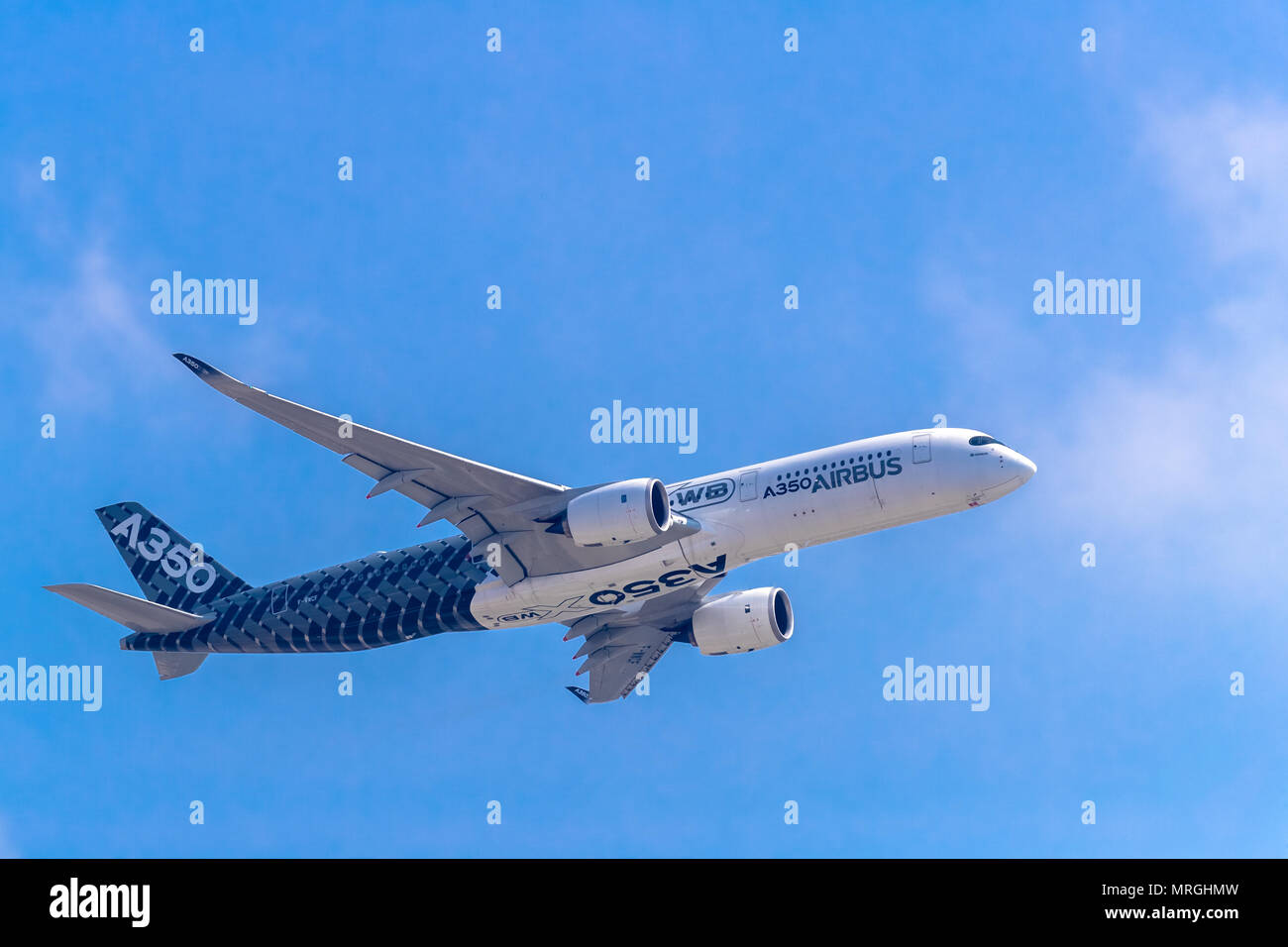 Airbus a350 aircraft hi-res stock photography and images - Alamy