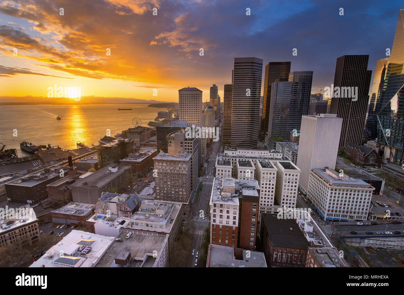 Seattle sky observatory hi-res stock photography and images - Alamy