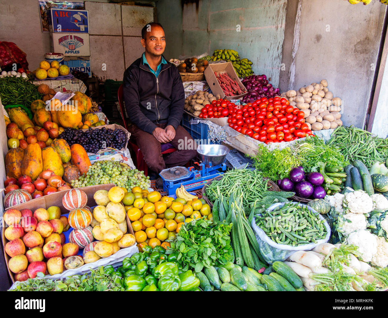 Almora market hi-res stock photography and images - Alamy