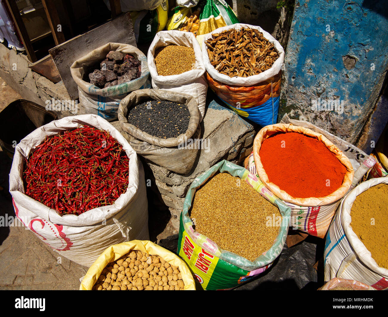 Almora market hi-res stock photography and images - Alamy
