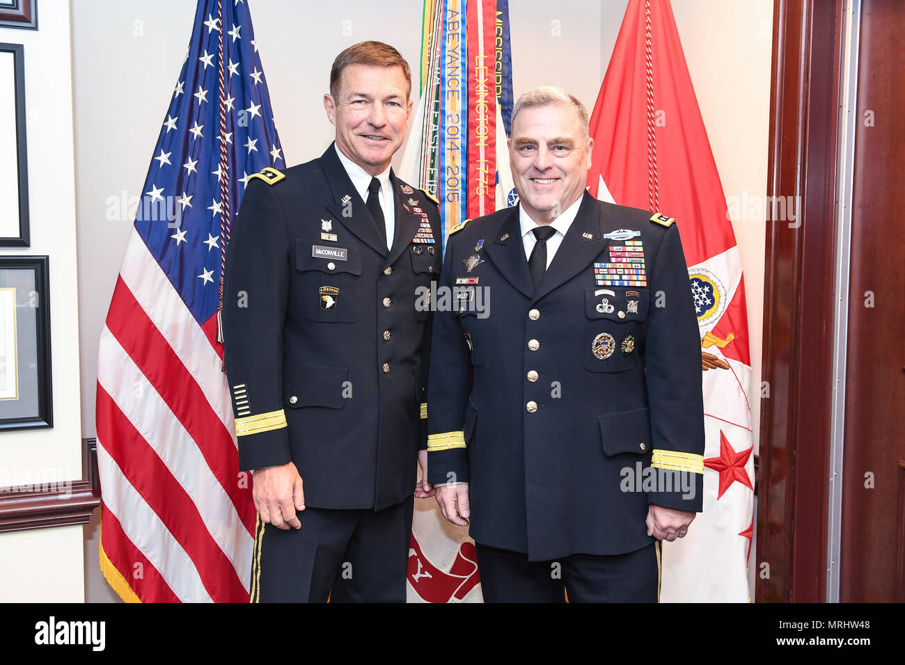 U.S. Army Chief of Staff Gen. Mark A. Milley hosts Lt. Gen. James ...
