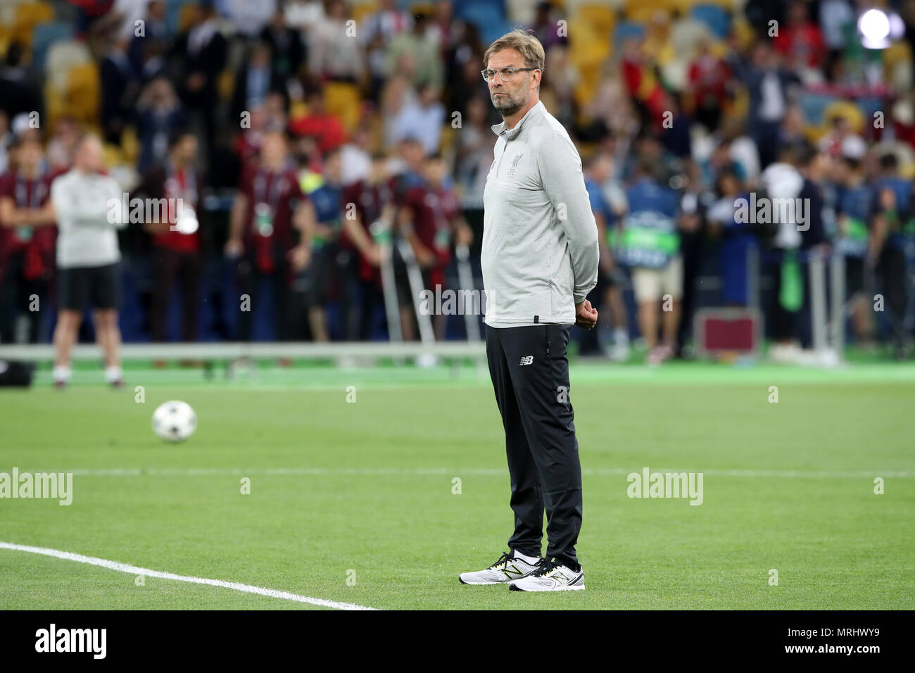 Liverpool manager Jurgen Klopp watches warm up prior to the UEFA ...