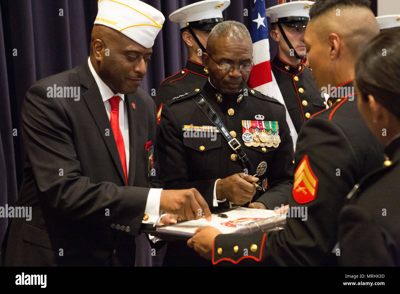 Lt gen ronald bailey hi-res stock photography and images - Alamy