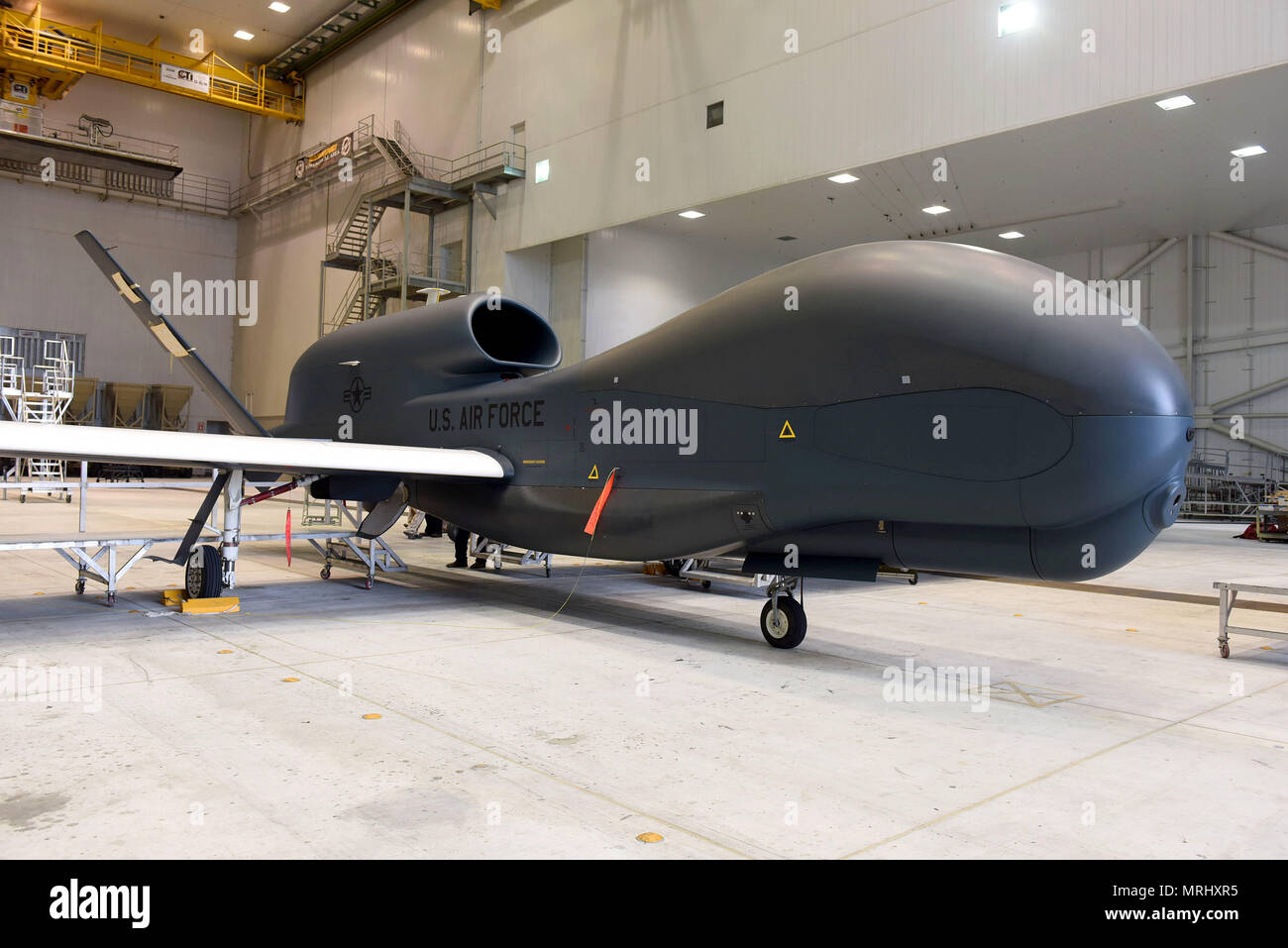 Rq 4 global hawk flying hi-res stock photography and images - Alamy