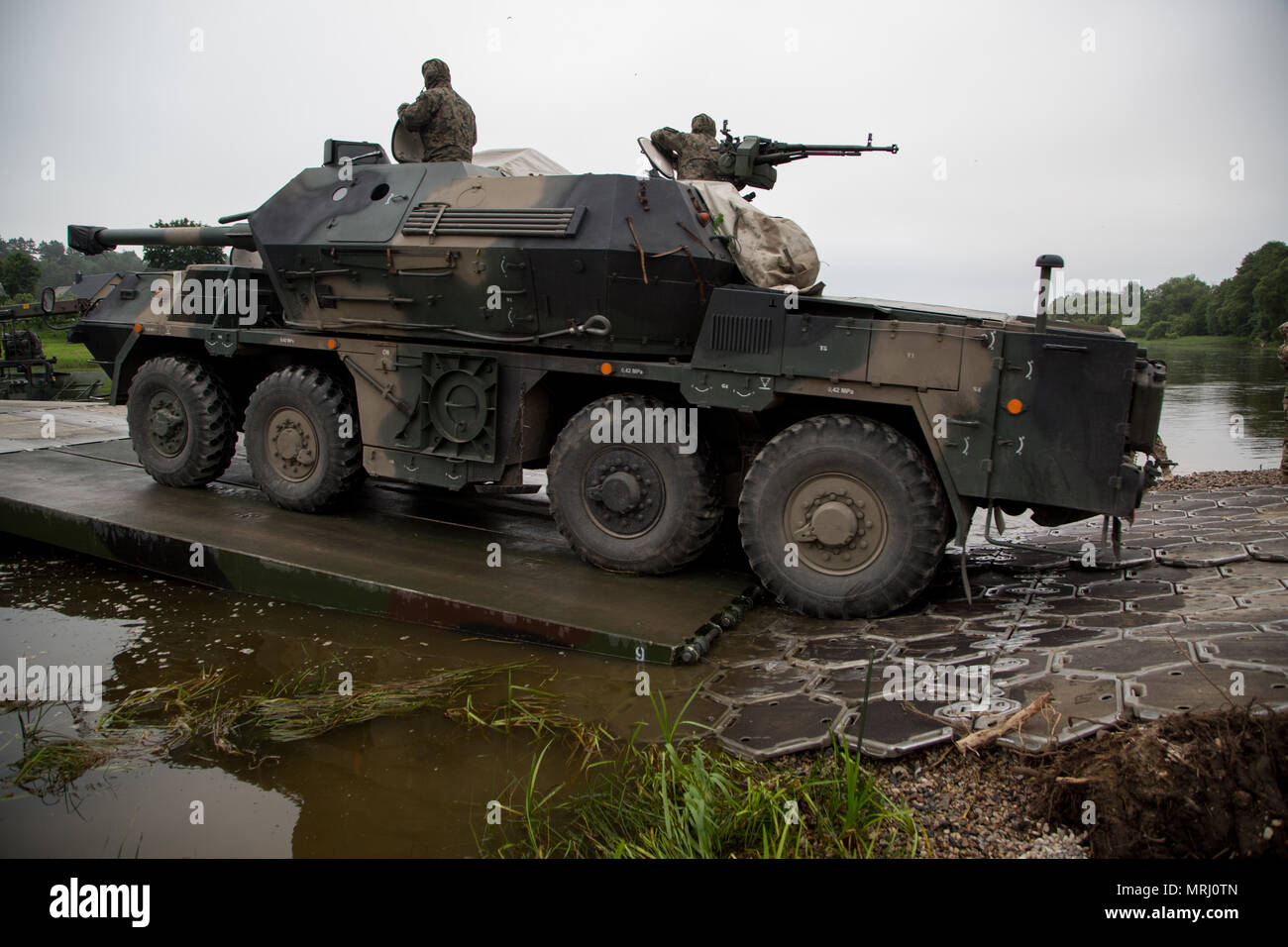 M3 Amphibious Rig is a self-propelled amphibious bridging and ferrying ...