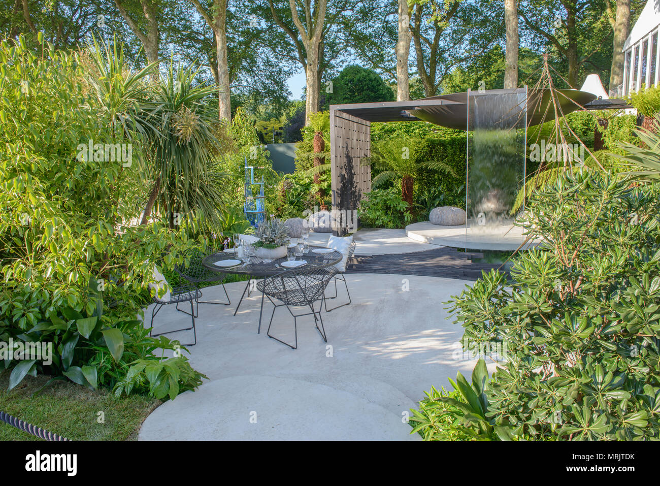 The VTB Capital Garden brings together original music, ballet, garden ...