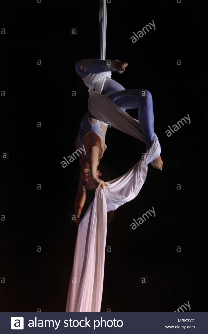 Woman Hanging Upside Down From Stock Photos & Woman Hanging Upside Down ...