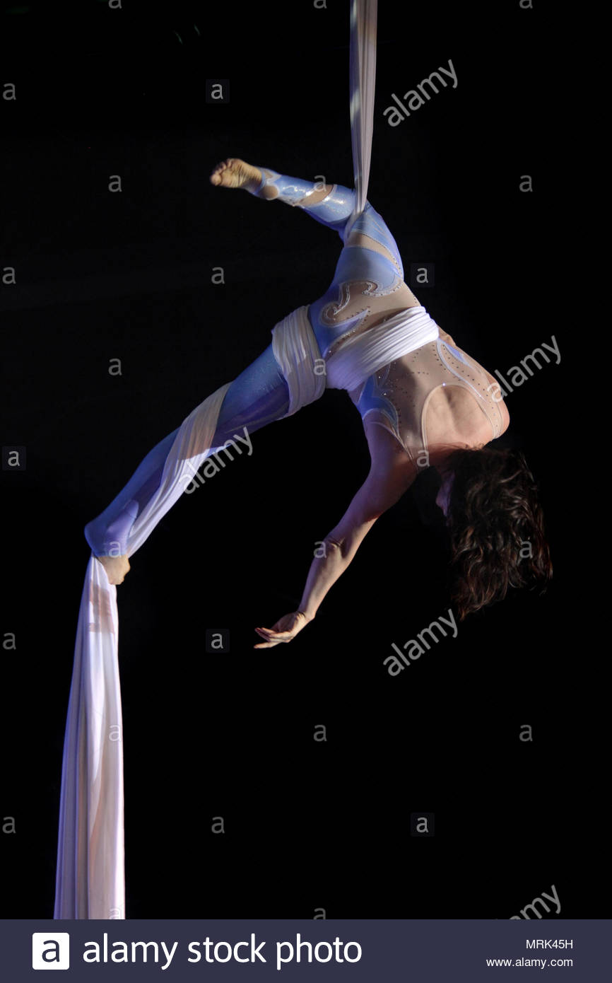 Woman Hanging Upside Down From Stock Photos & Woman Hanging Upside Down ...