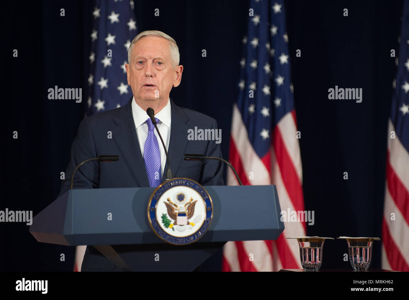 Secretary of State Rex Tillerson and Secretary of Defense Jim Mattis ...