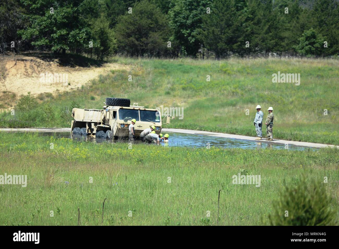 Wheeled vehicle recovery operations hi-res stock photography and images ...