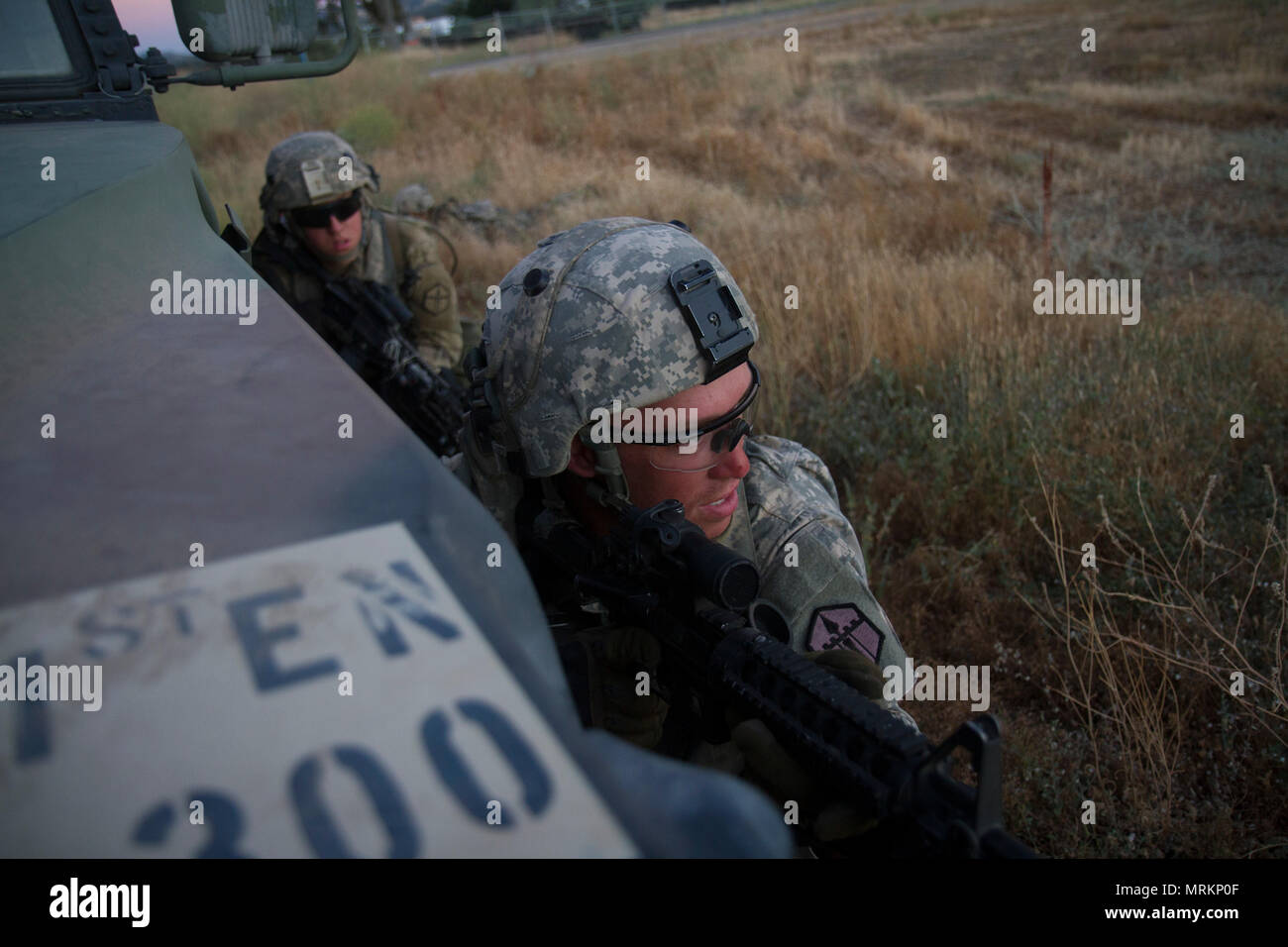 U.S. Army 1st lt. Brandon Sawyer (Front) and Pfc. Bryan Clark (Back ...