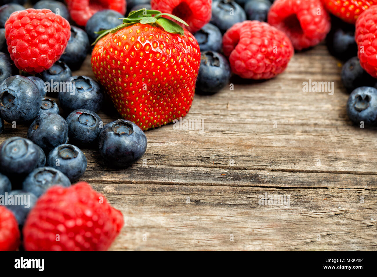 Summer Berries Border Background. Strawberry, raspberry and blueberries ...