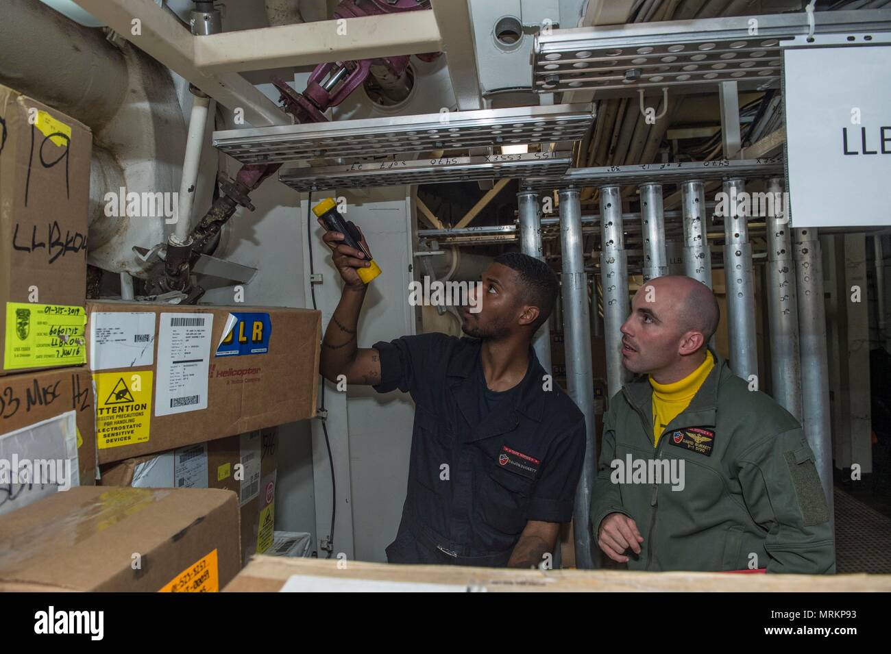 Deck supervisor hi-res stock photography and images - Alamy