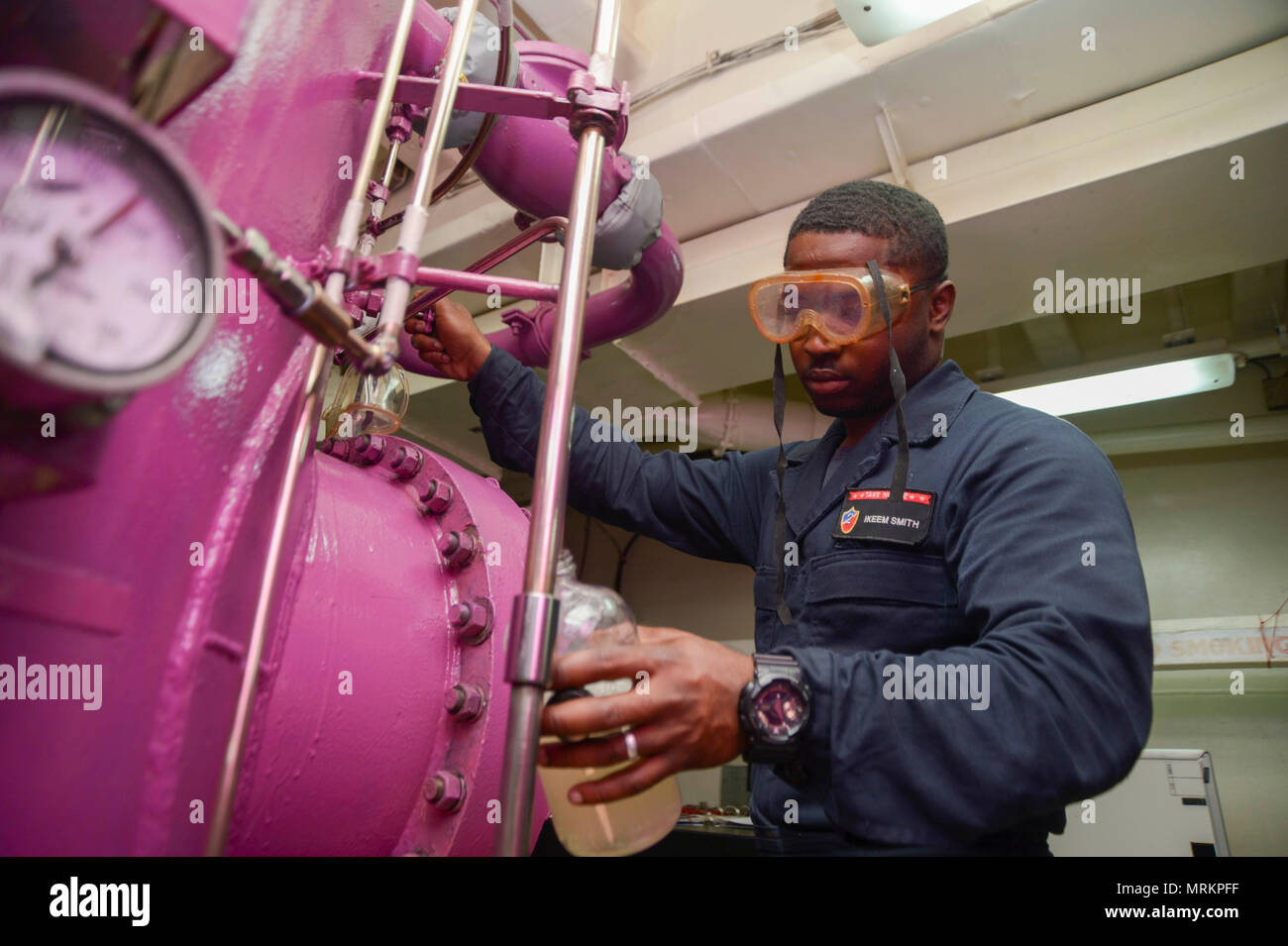 Jp 5 pump room hi-res stock photography and images - Alamy