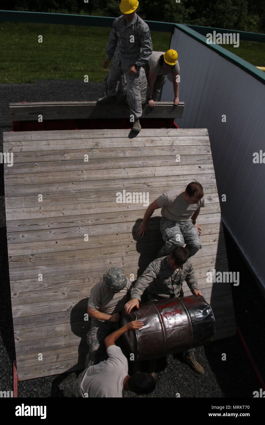 211th engineering installation squadron hi-res stock photography and ...