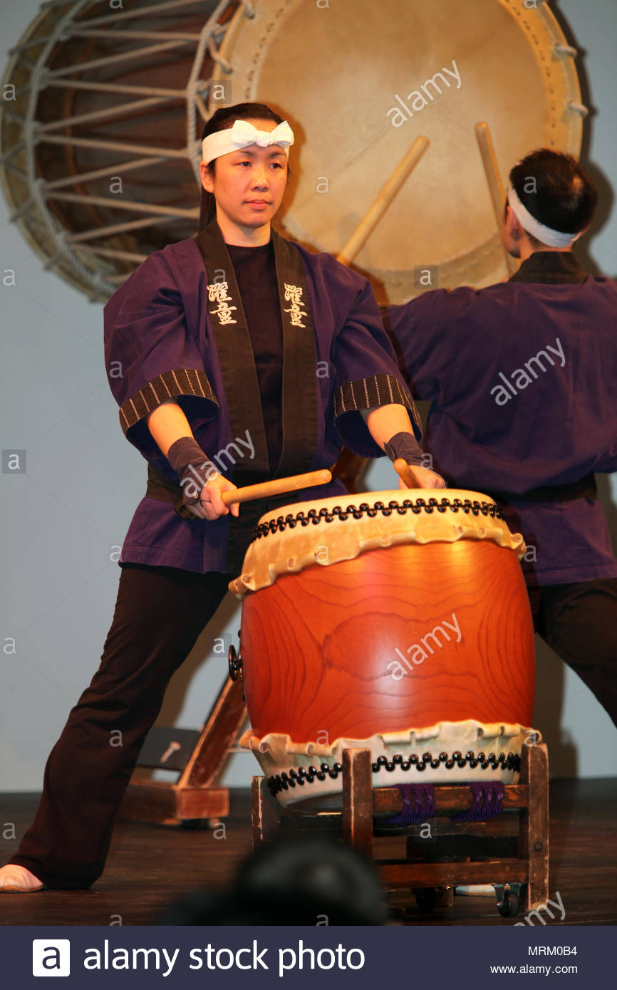 Japanese Taiko Drummers High Resolution Stock Photography and Images ...