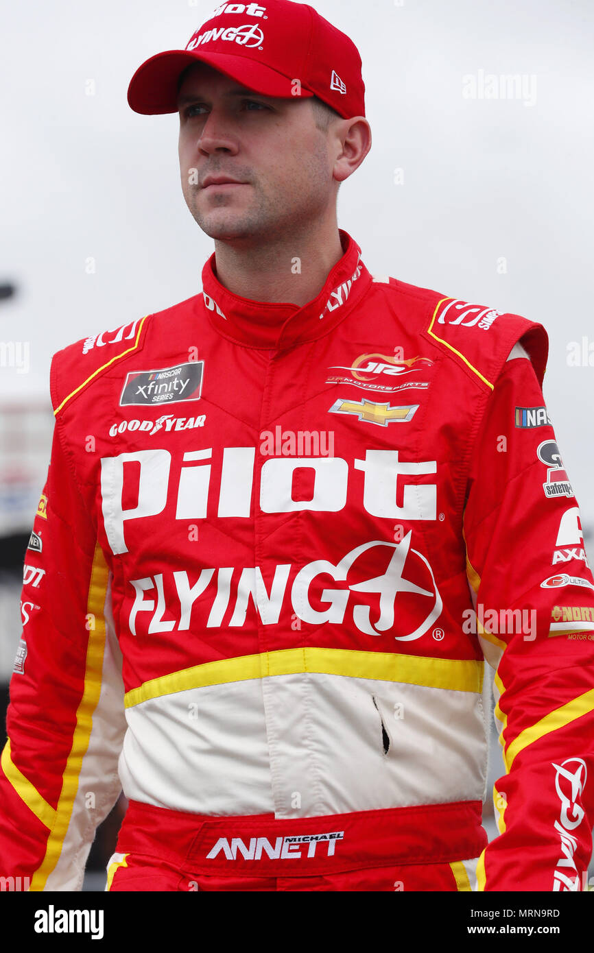 Concord, North Carolina, USA. 26th May, 2018. Michael Annett (5) hangs ...
