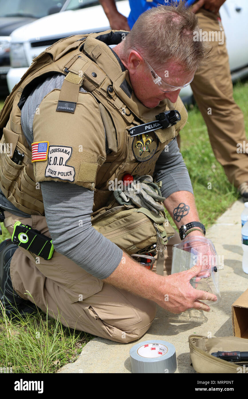 Leonard “Lee” Lewis, of the Louisiana State Police Emergency Services ...