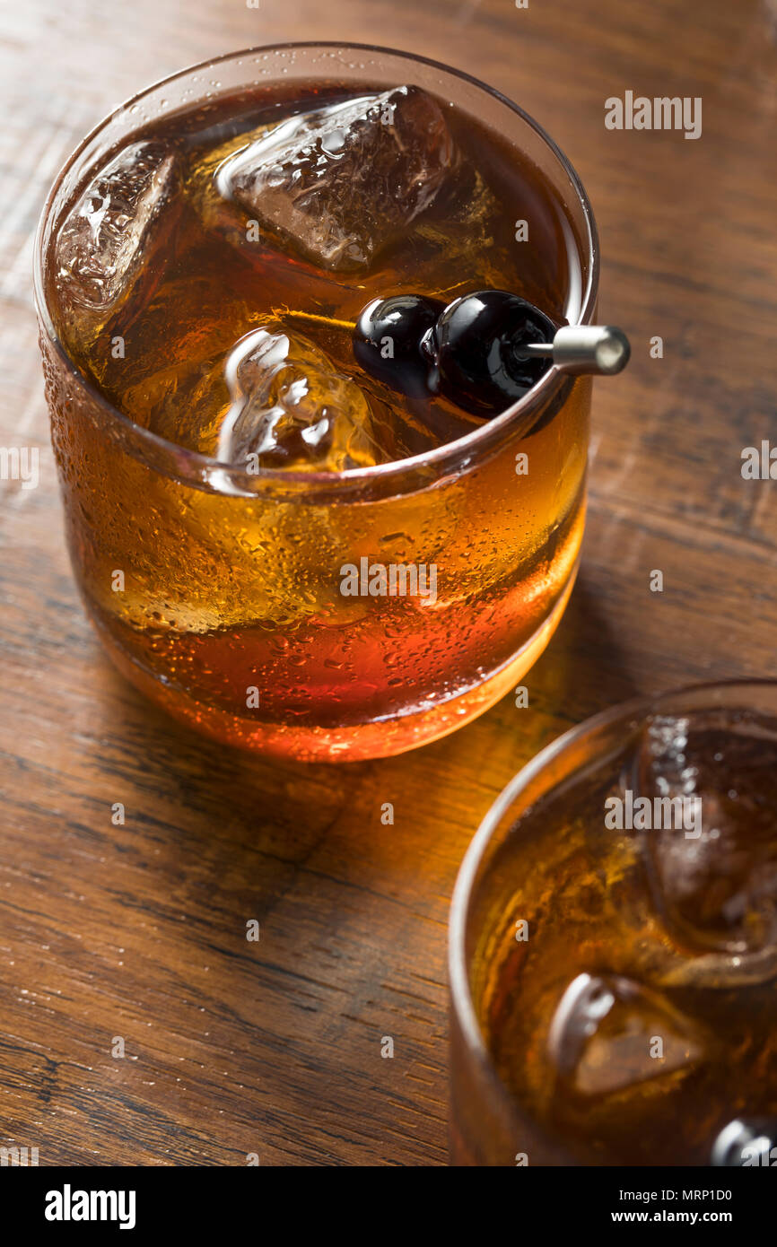 Manhattan cocktail on rocks hi-res stock photography and images - Alamy