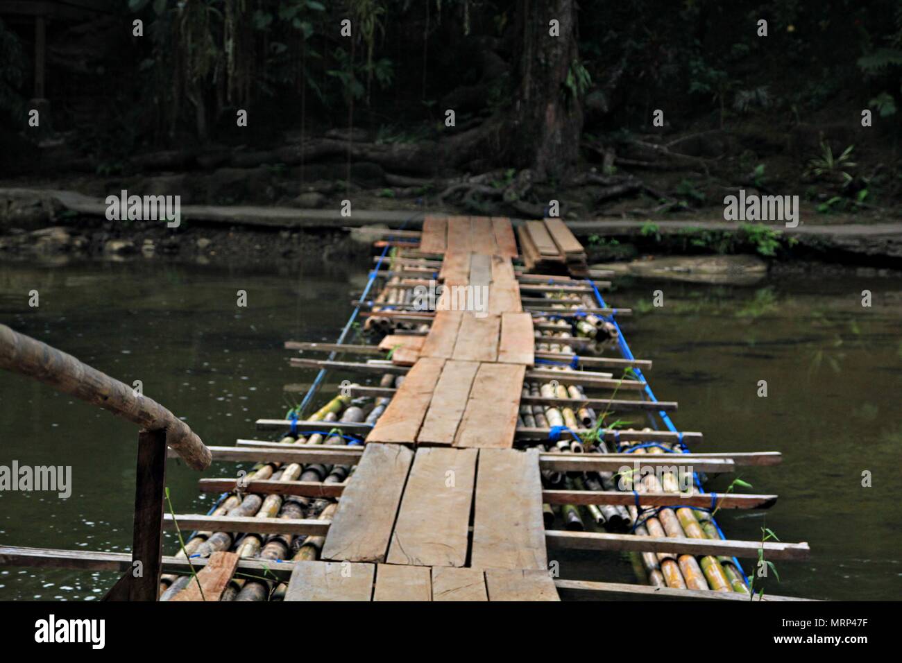 Bamboo raft philippines hi-res stock photography and images - Alamy