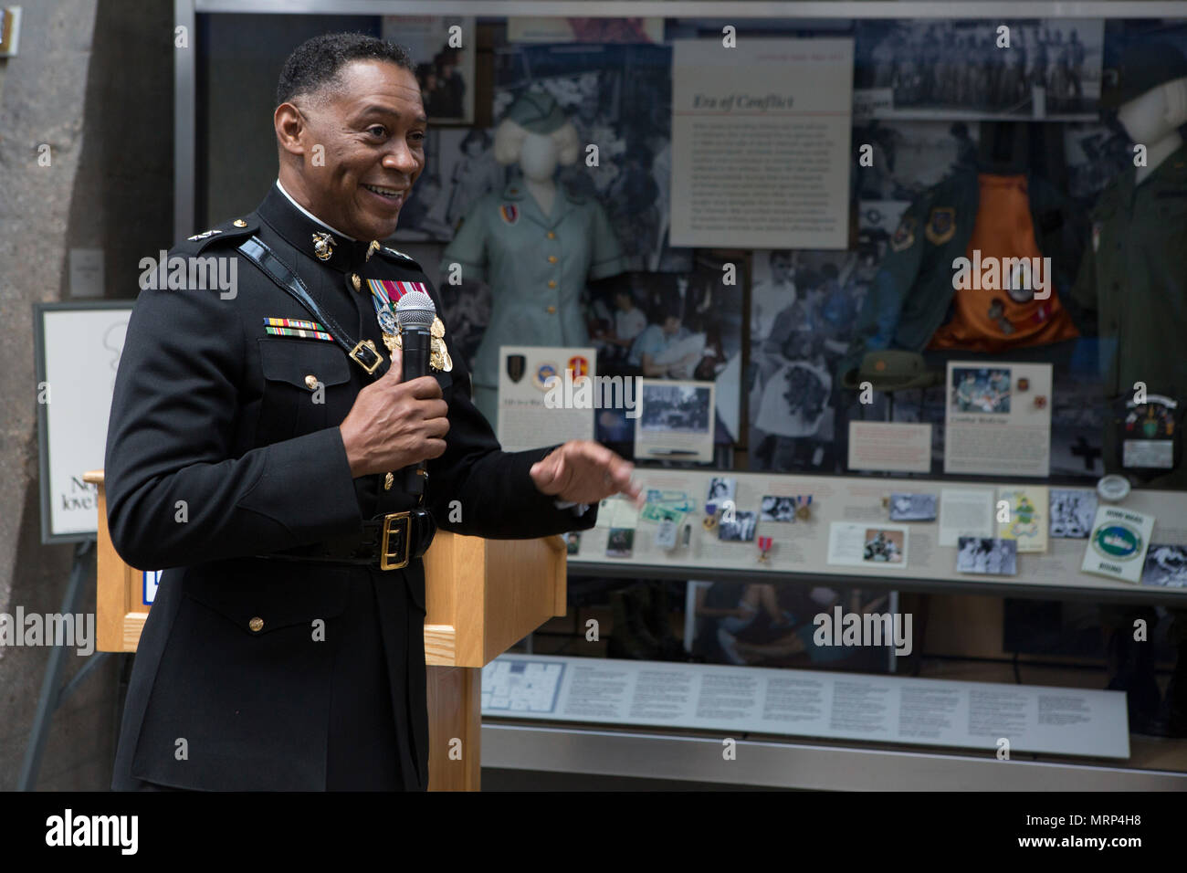 Maj gen craig c crenshaw hi-res stock photography and images - Alamy