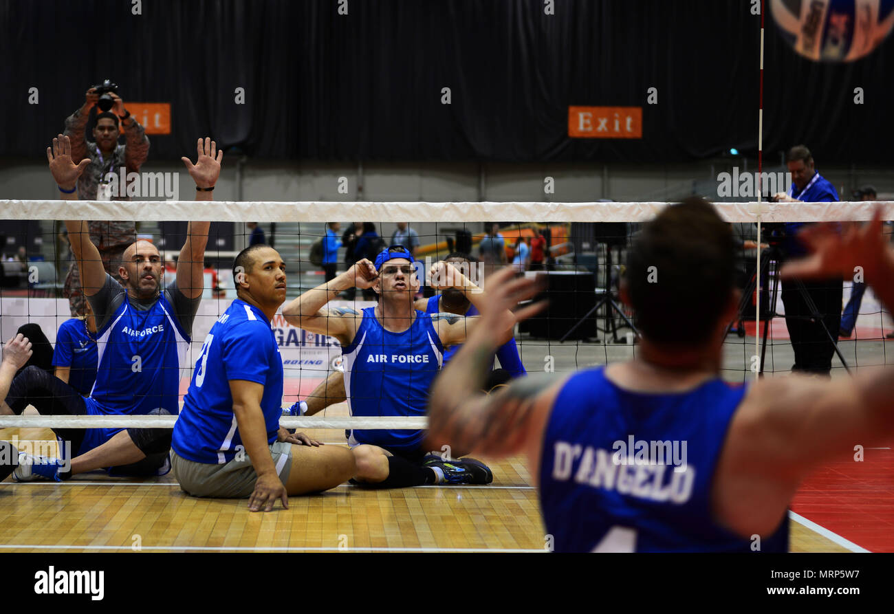 Dangelo center hi-res stock photography and images - Alamy