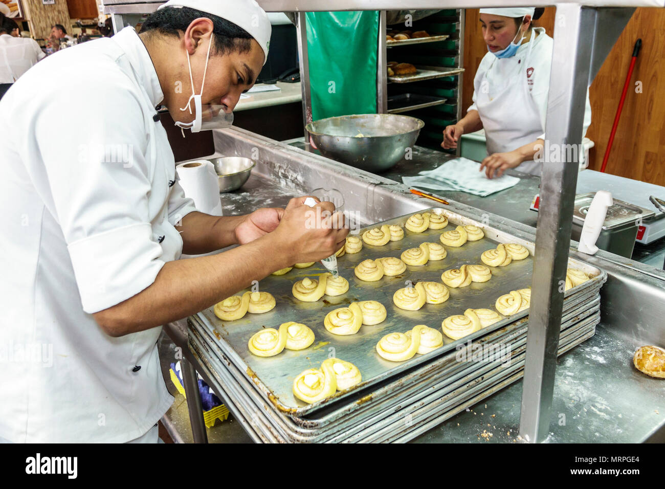 Bakery interior hi-res stock photography and images - Alamy