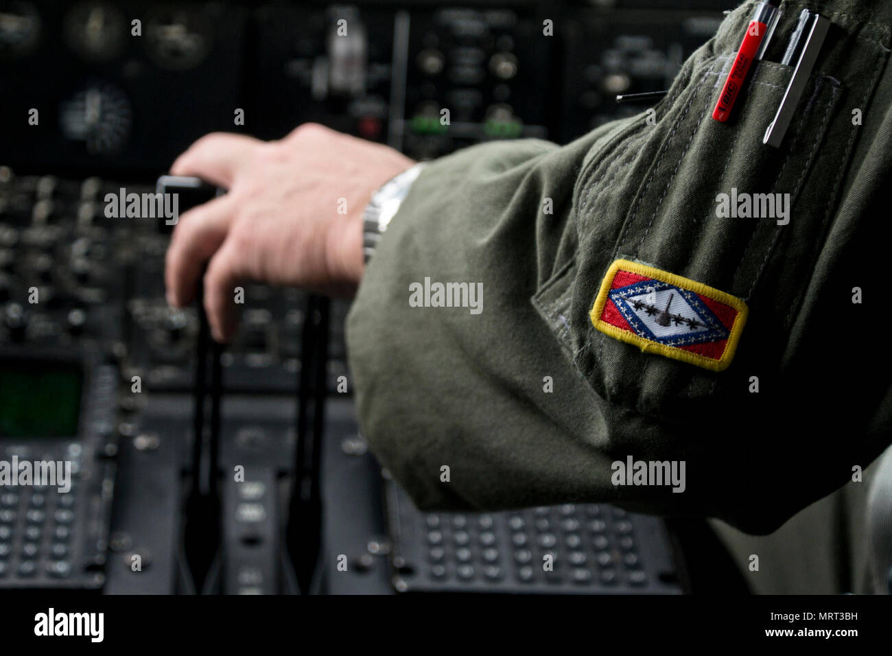 327th airlift squadron hi-res stock photography and images - Alamy