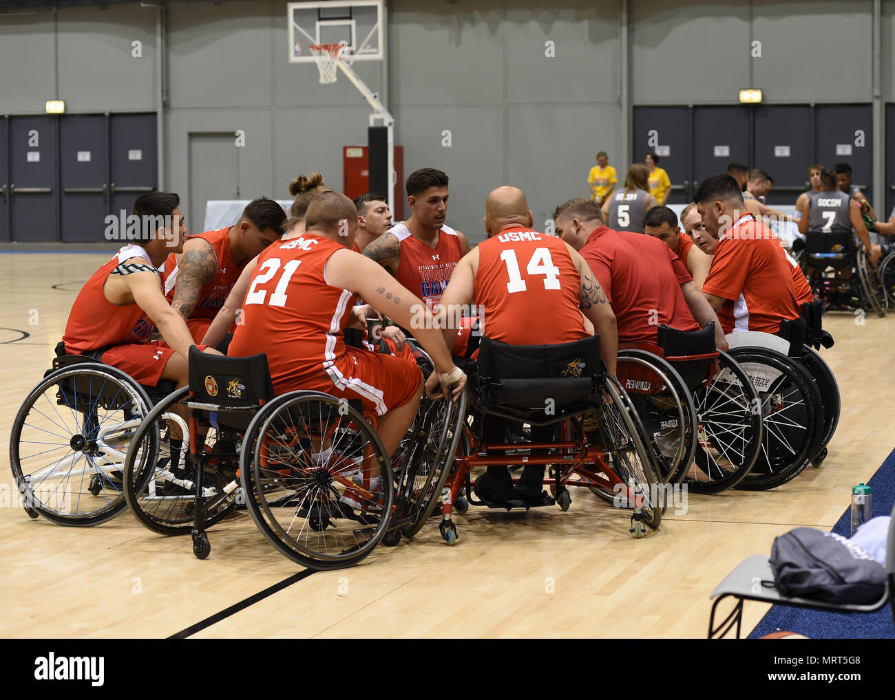 Basketball huddle us 2017 hi-res stock photography and images - Alamy