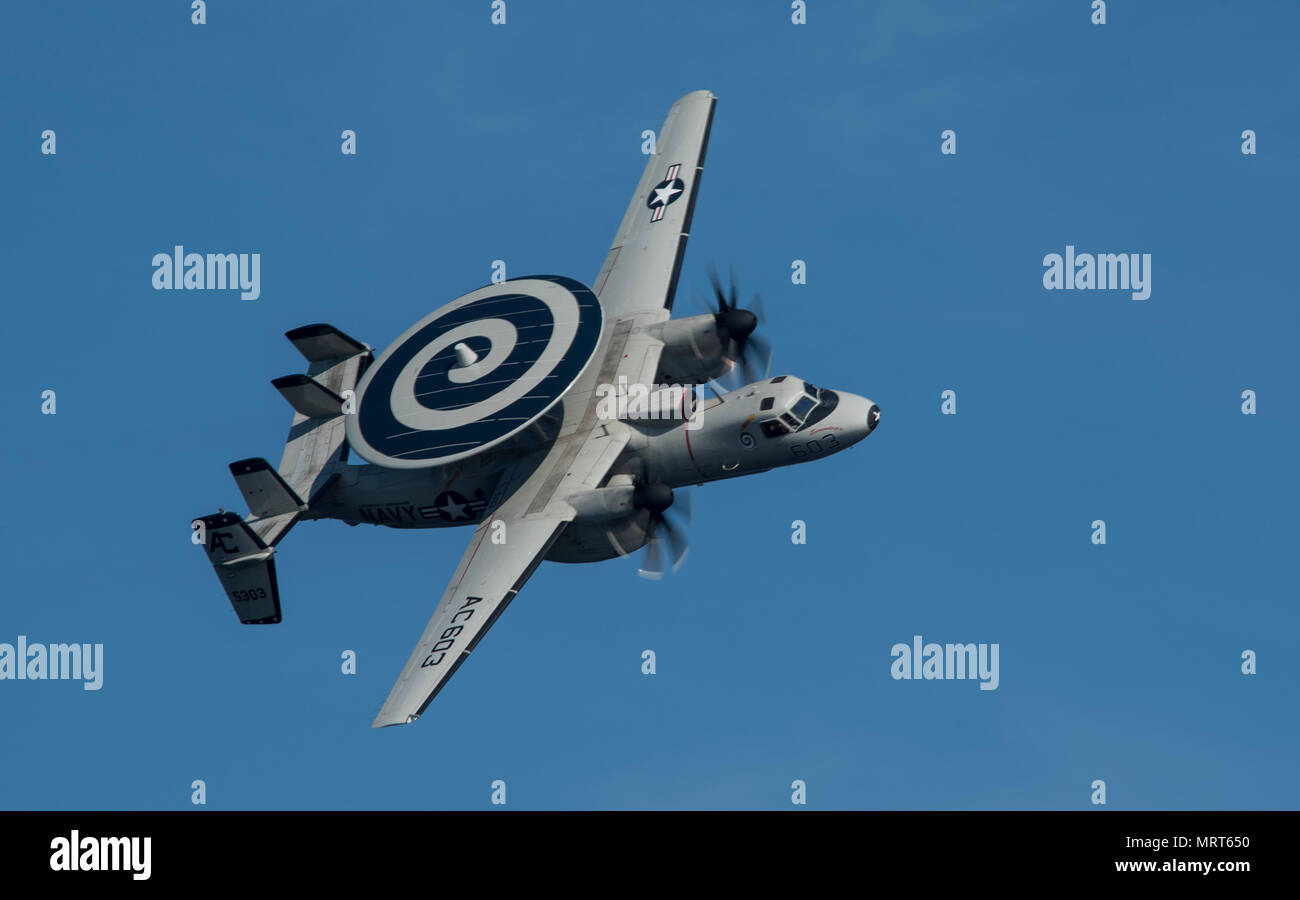 170626-N-QI061-446 ATLANTIC OCEAN (June 26, 2017) An E2-C Hawkeye ...
