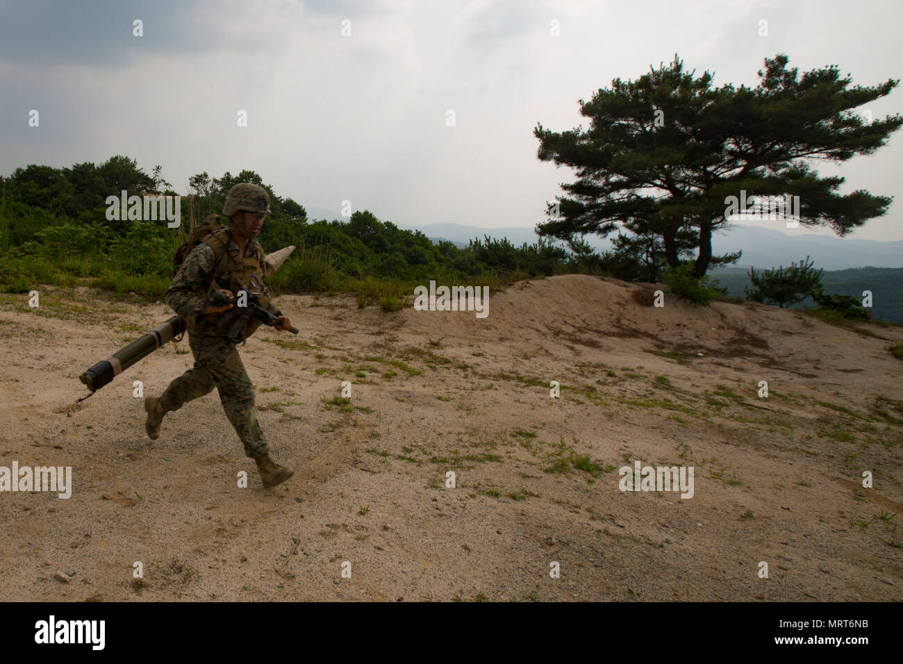 U.S. Marines assigned to Weapons Company, 3rd battalion, 8th Marine ...