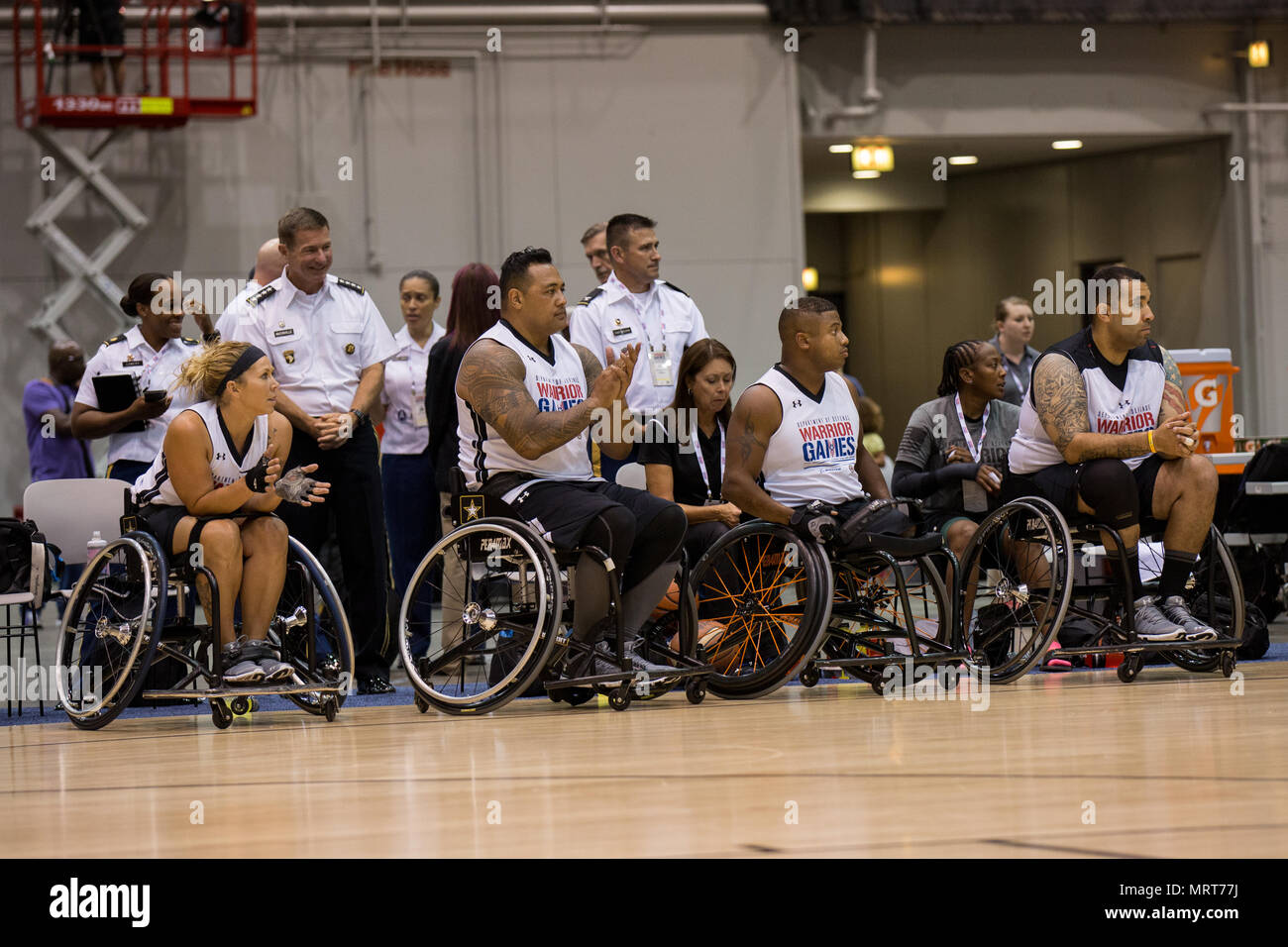 Usa soldiers cheer hi-res stock photography and images - Alamy