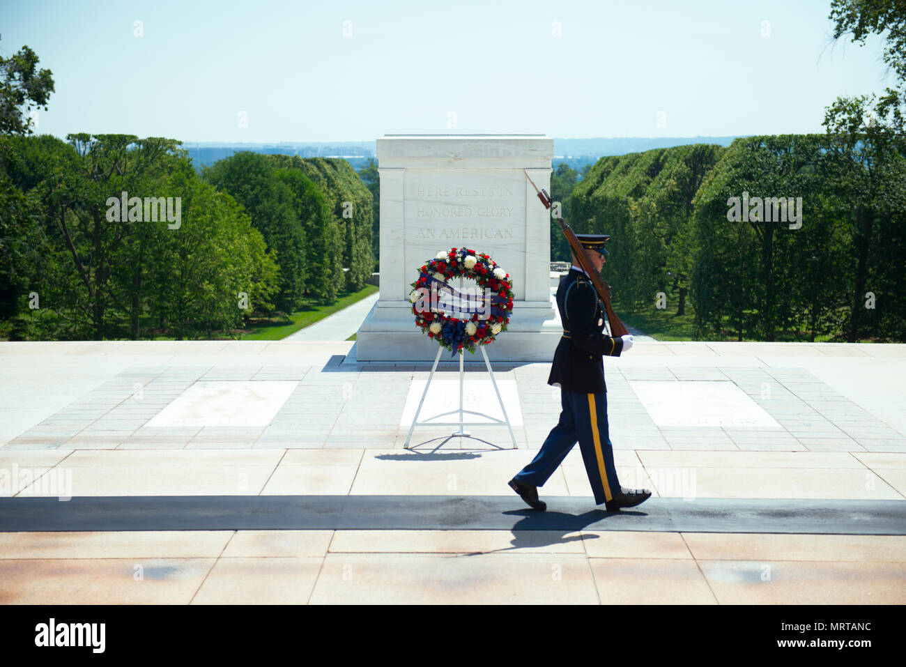 A Tomb Guard Sentinel of the 3rd U.S. Infantry Regiment (The Old Guard ...