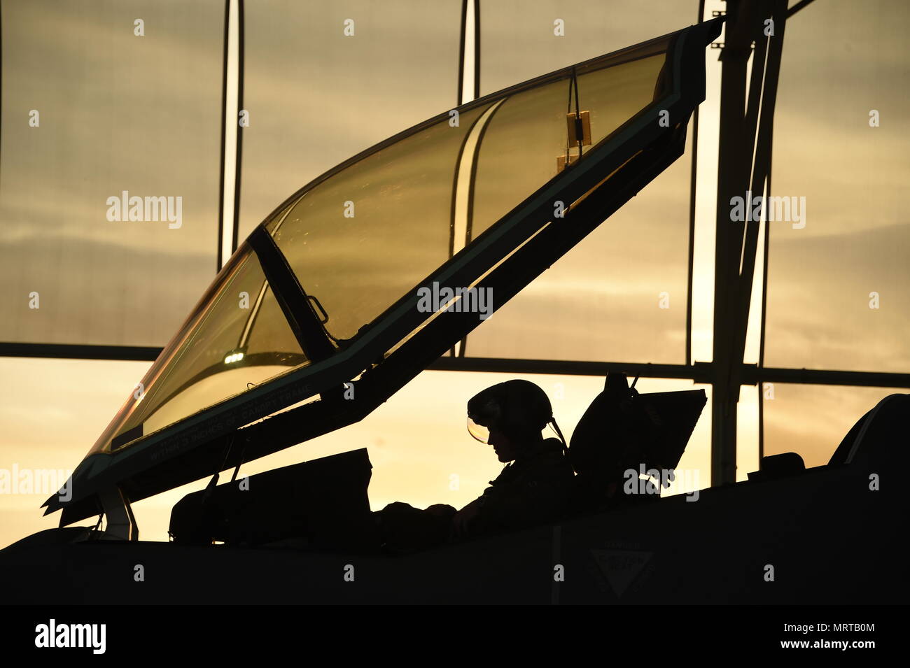 Pilots external pre flight checks hi-res stock photography and images ...