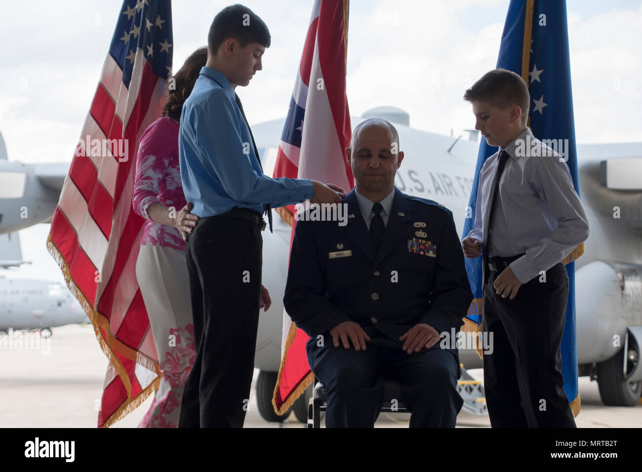 A promotion ceremony for Col. Kenneth Kmetz, the 179th Maintenance ...