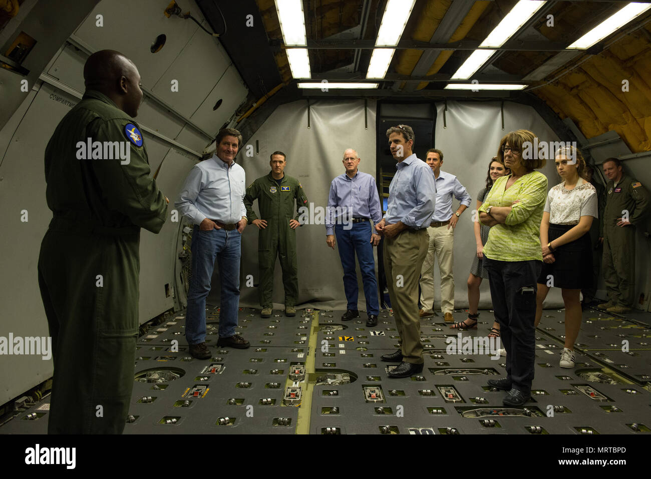 Tech. Sgt. Kenneth Cook (left), 6th Aerial Refueling Squadron boom ...