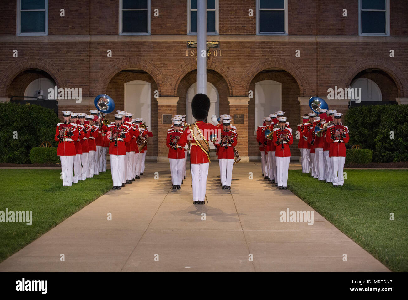 U.S. Marines with "The Presidents Own" United States Marine Band ...