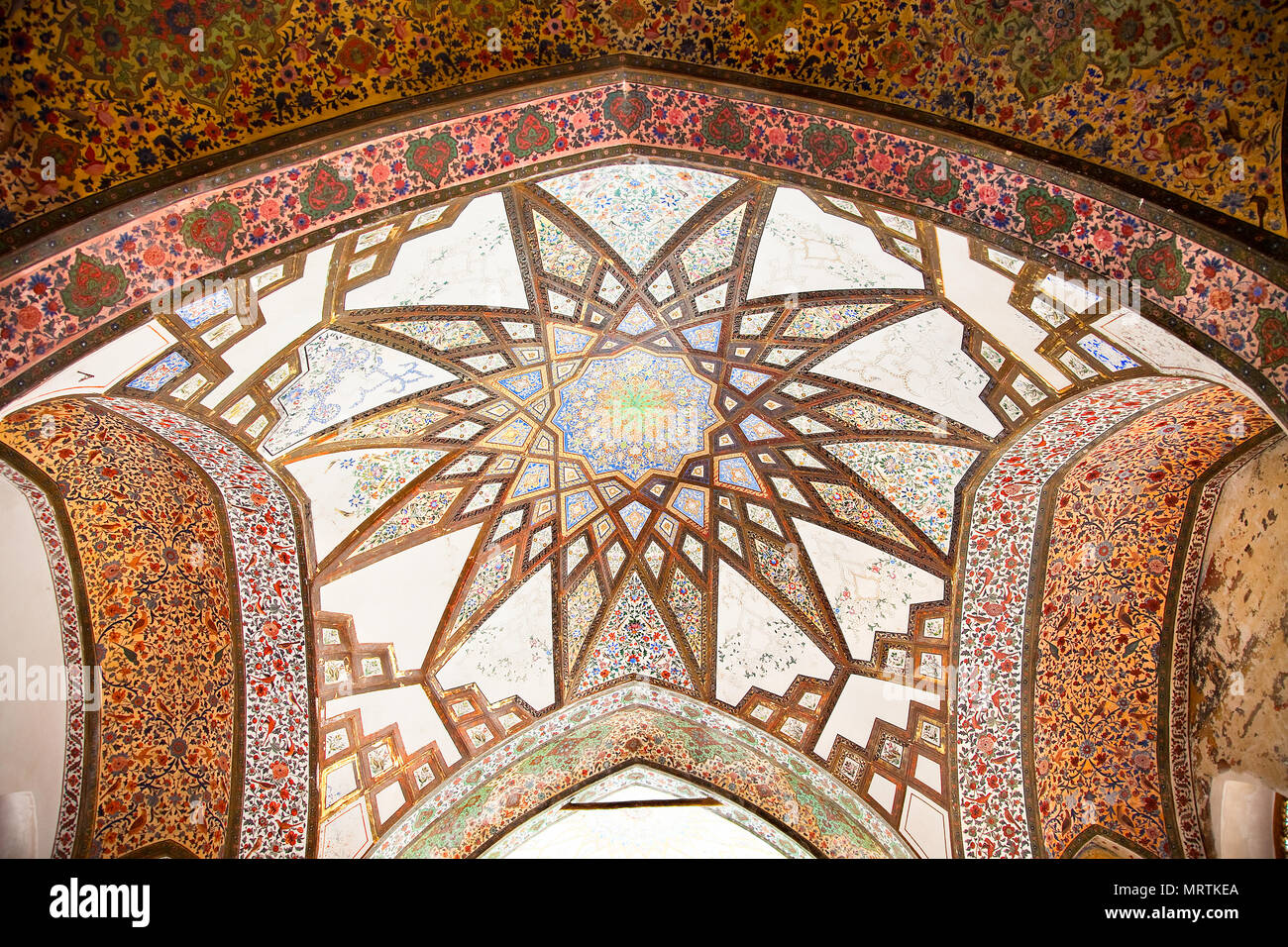 Dome of Bagh-e-Fin (Fin Gardens -built early 16th century onward ...